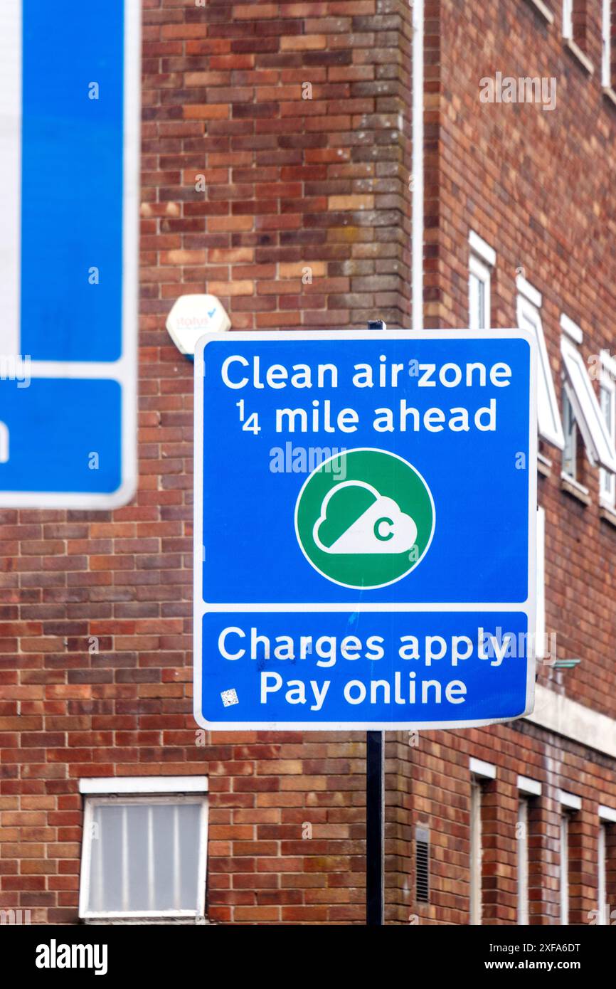 Newcastle clean air zone hi-res stock photography and images - Alamy