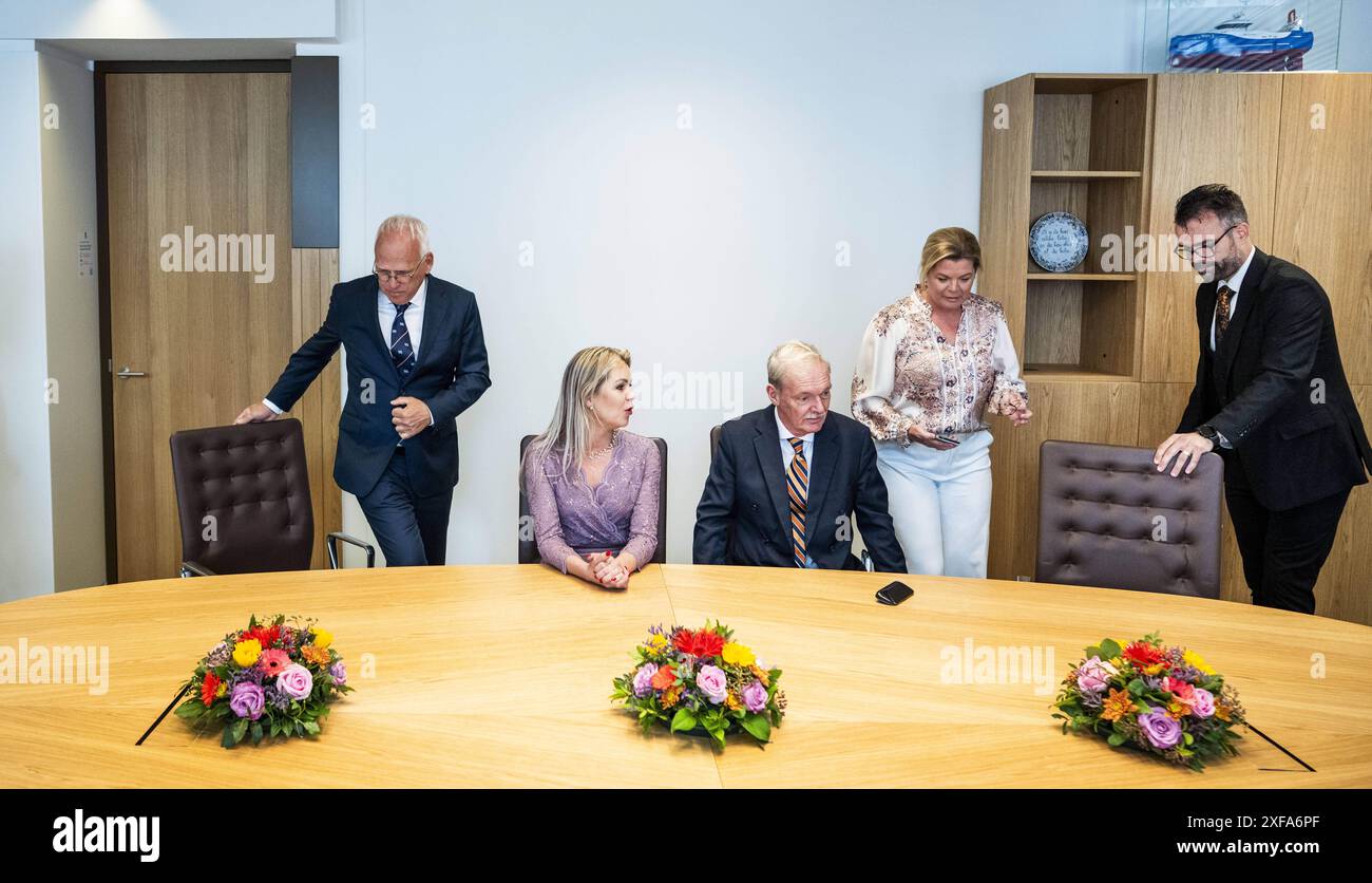 THE HAGUE - Former Minister of Agriculture, Nature and Food Quality ...