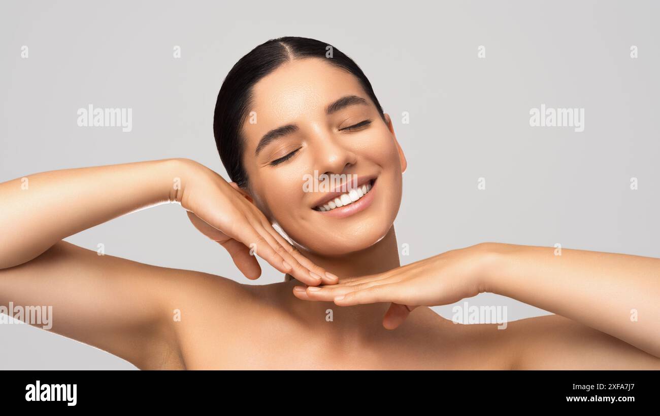 Stunning woman flawless skin hi-res stock photography and images - Alamy