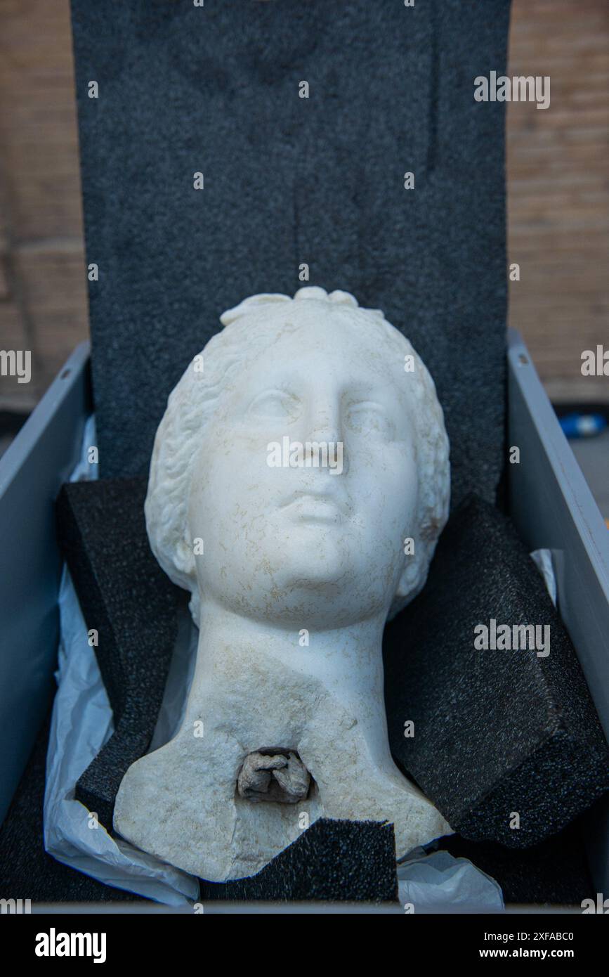 Imperatore cantiere hi-res stock photography and images - Alamy