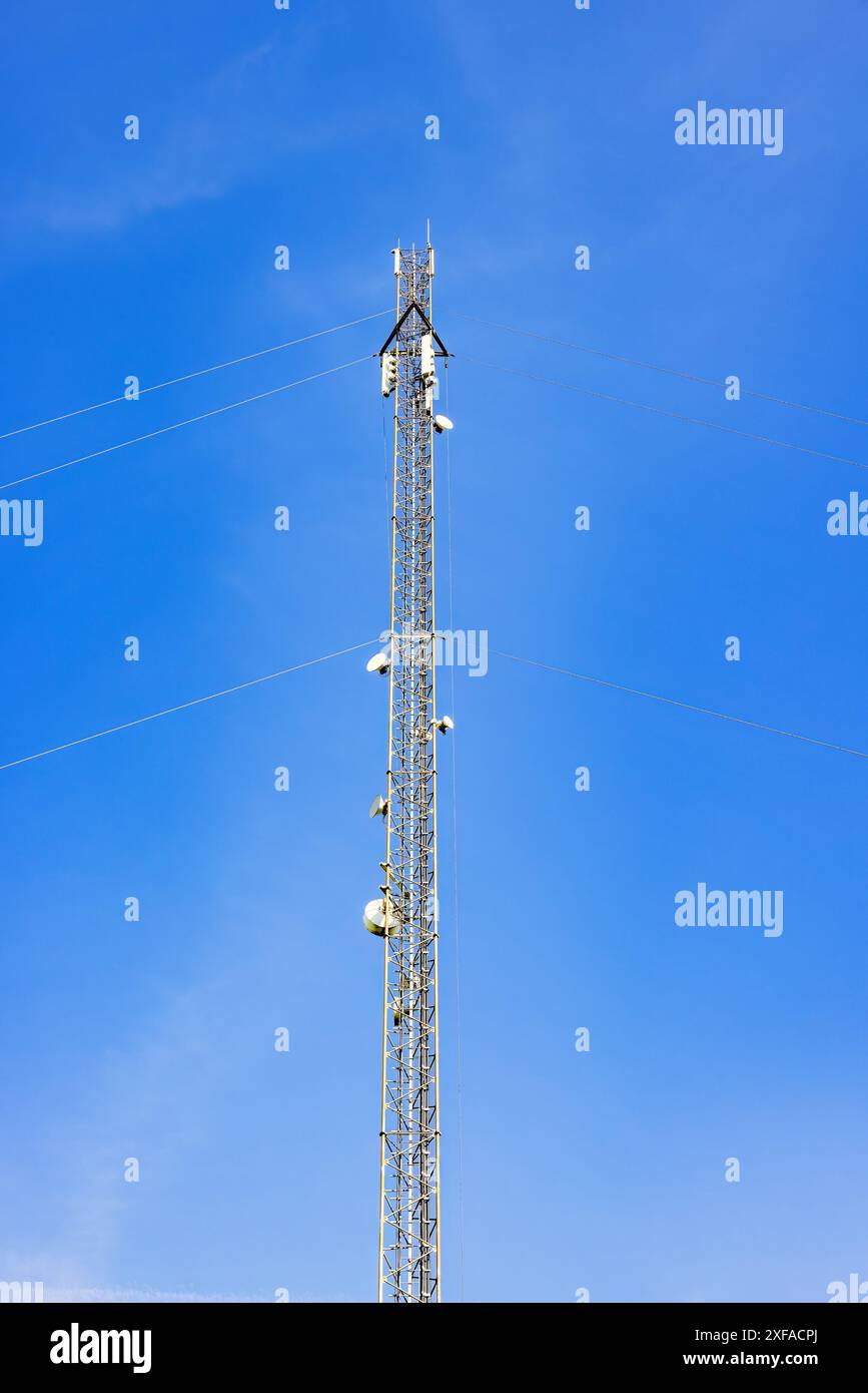 Mast radiator hi-res stock photography and images - Alamy
