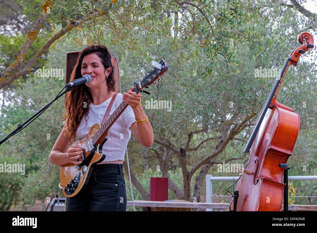 Sarah amiel hi-res stock photography and images - Alamy