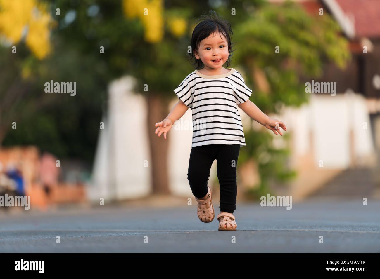 Korean toddler girl hi-res stock photography and images - Alamy