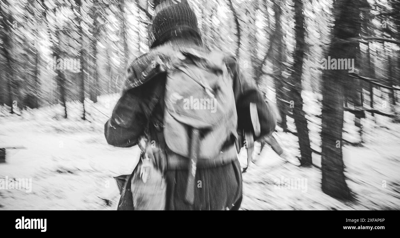 Ww2 soldier running hi-res stock photography and images - Alamy
