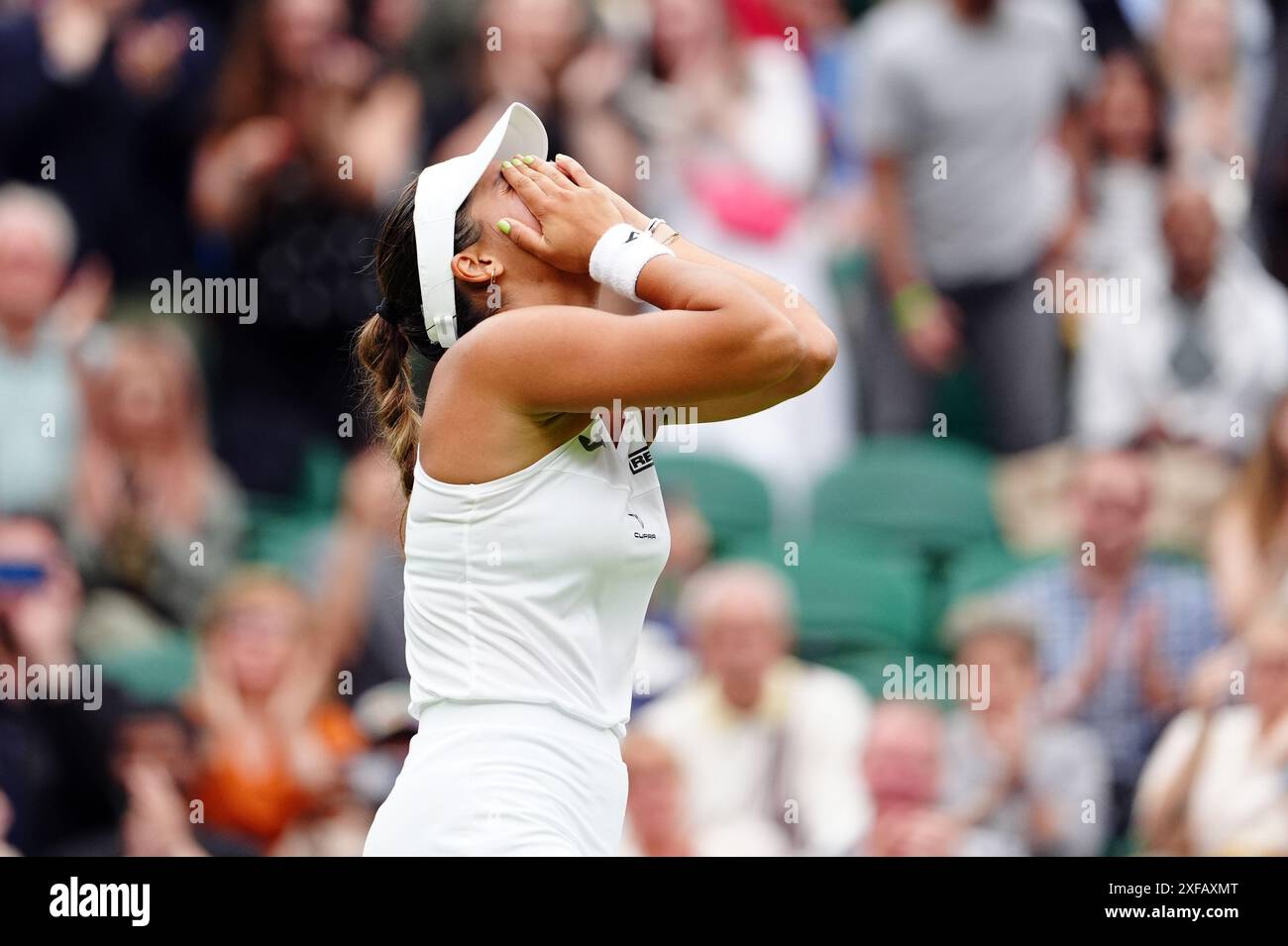 Vondrousova wimbledon 2024 hi-res stock photography and images - Alamy