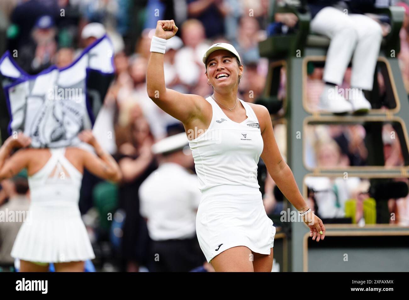 Jessica Bouzas Maneiro celebrates following her victory over Marketa ...