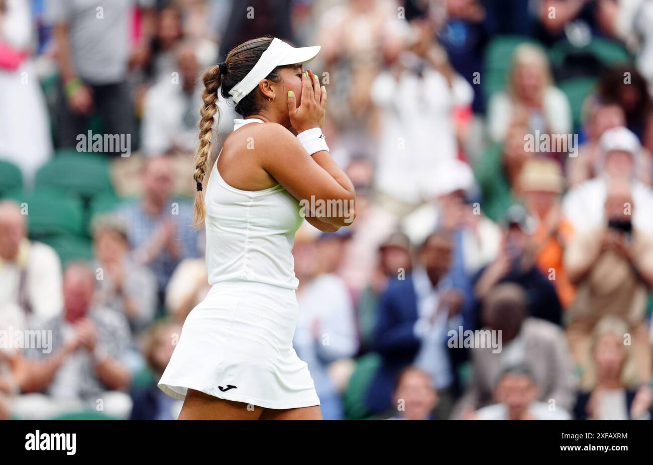 Jessica Bouzas Maneiro celebrates following her victory over Marketa ...