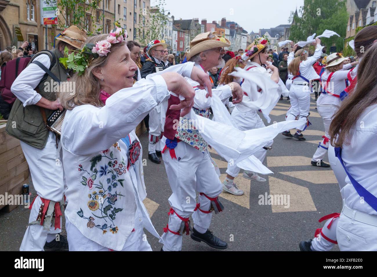 Members of the Oxford Morris dance troupe, Morris dancing, Broad Street ...