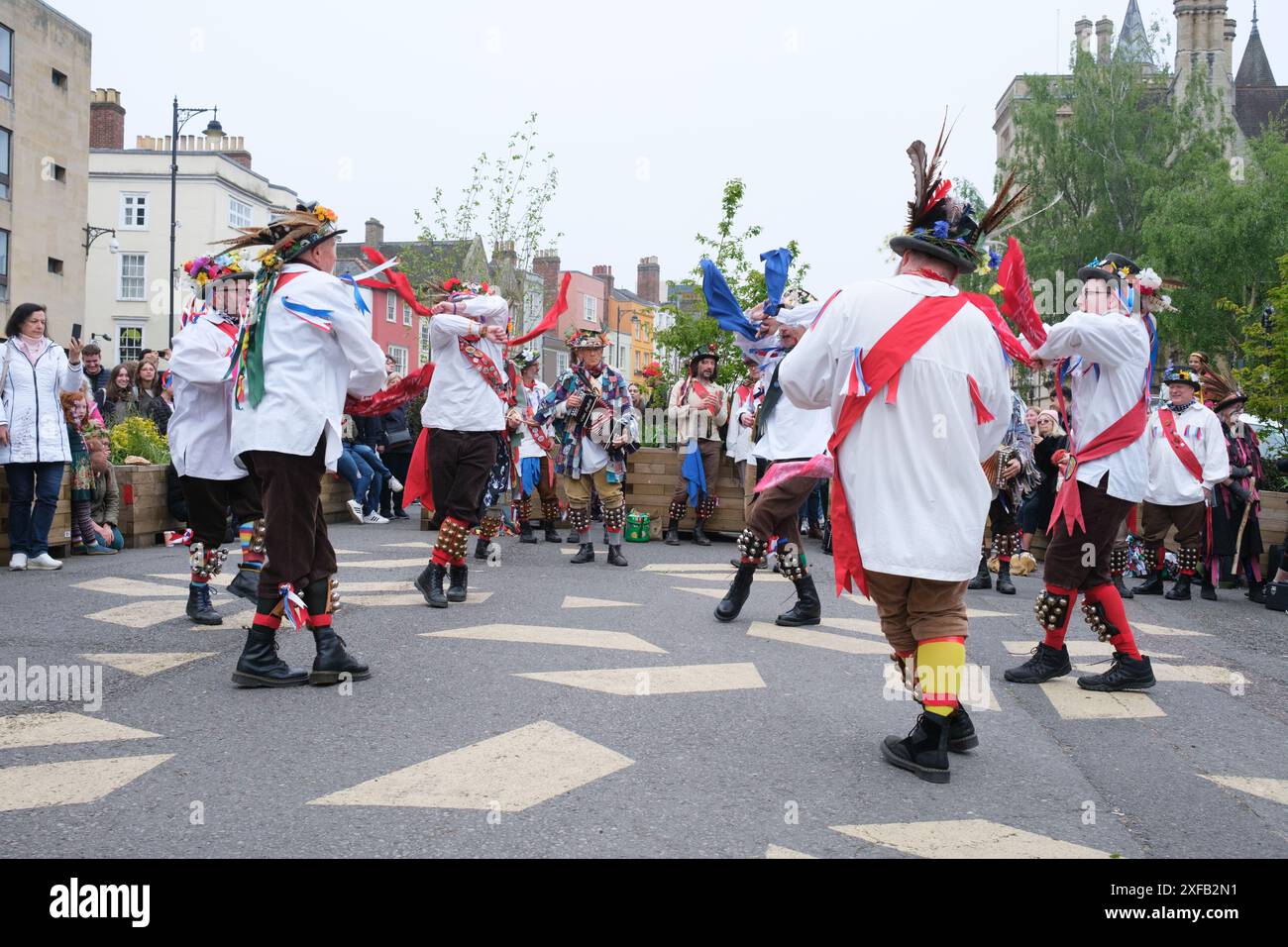 Members of the traditional Eynsham Morris dance on Broad Street in ...