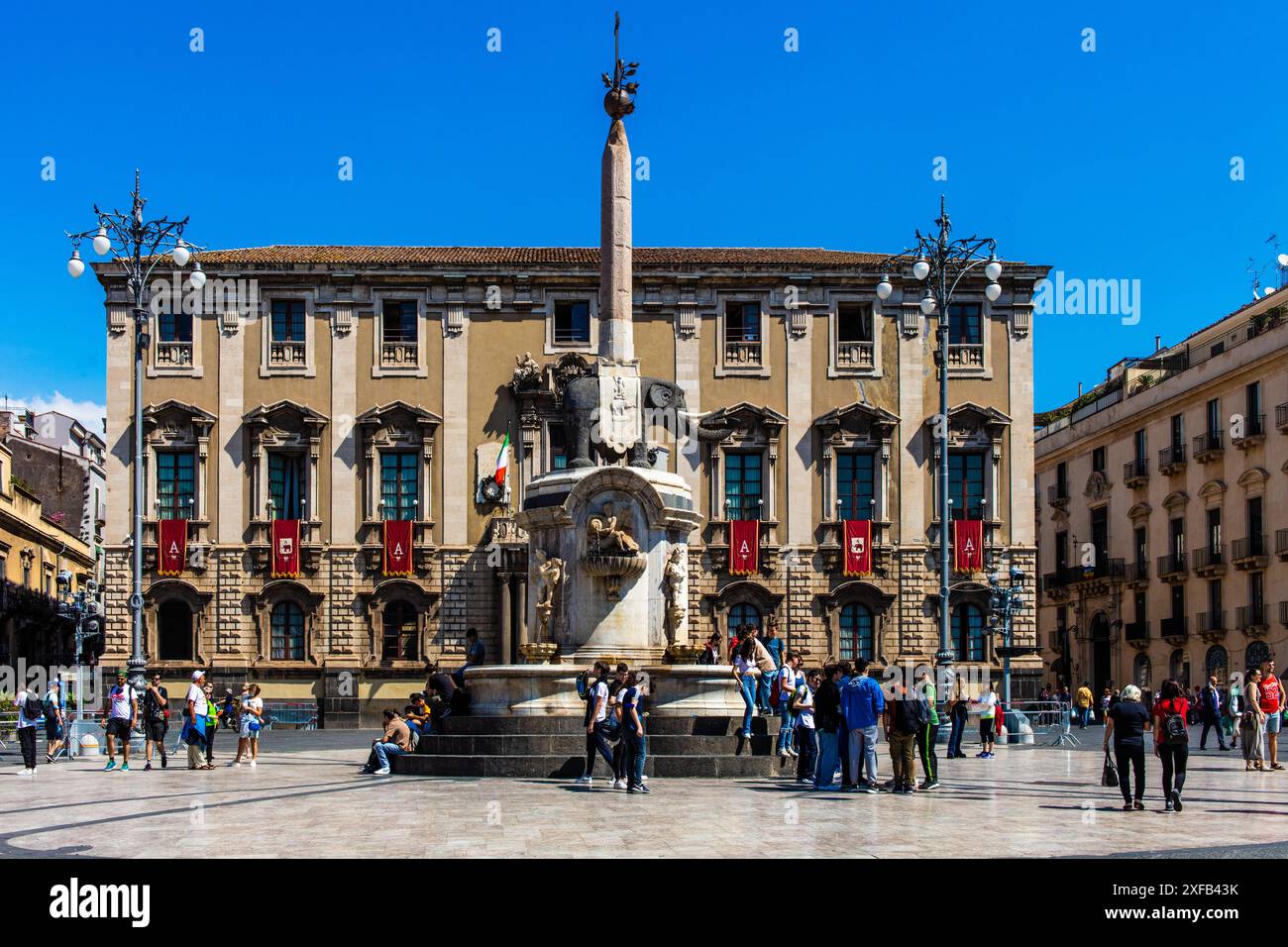geography / travel, Italy, Sicily, Catania, Piazza del Duomo, fountain ...