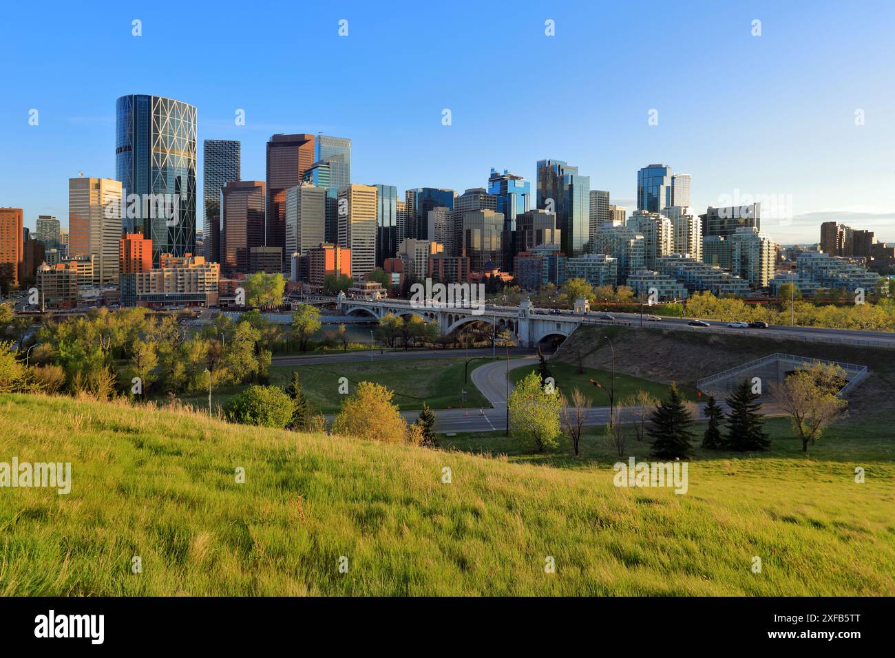 Calgary skyline view hi-res stock photography and images - Alamy
