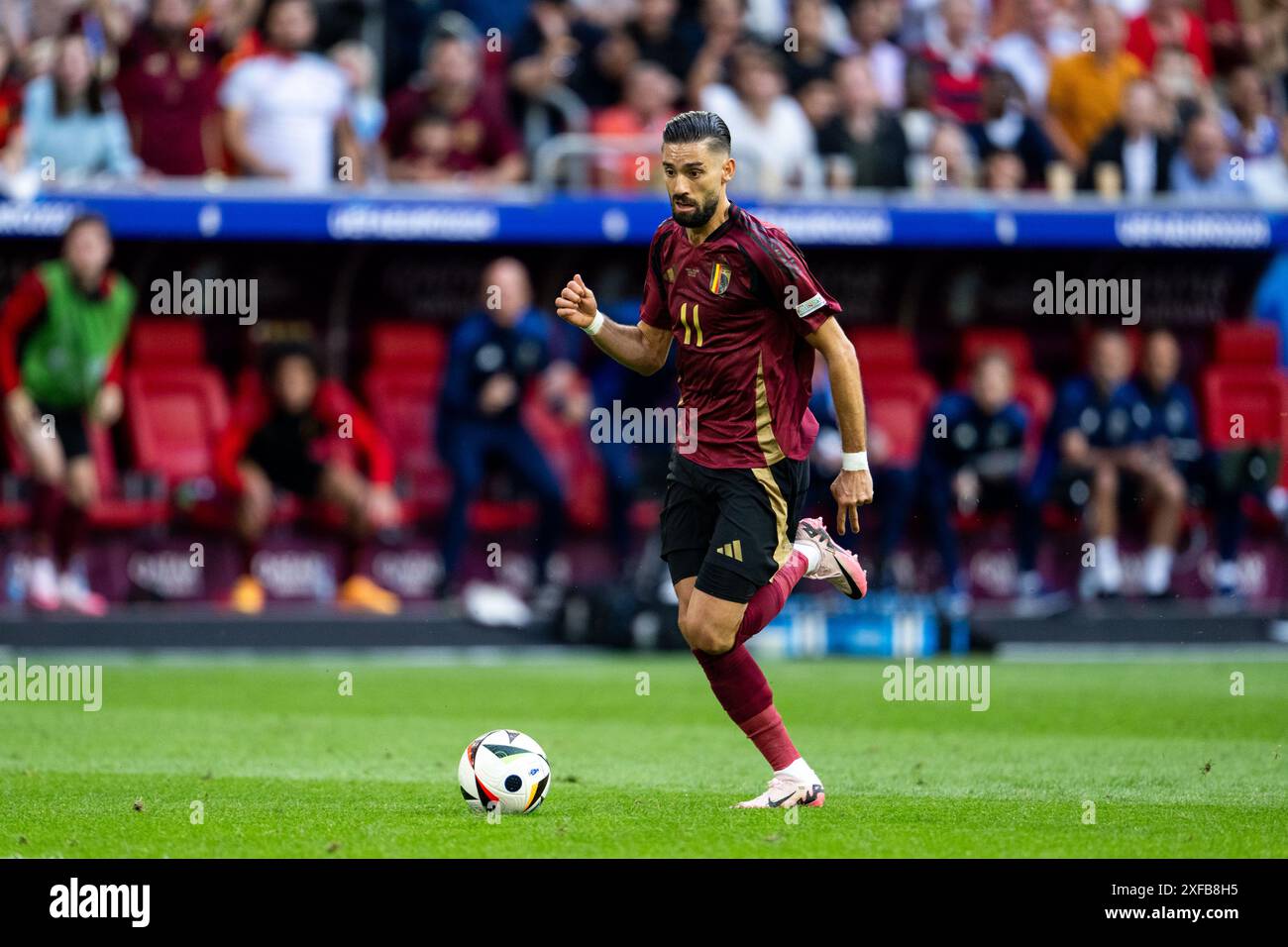 Yannick Carrasco (Belgien, #11) am Ball, GER, France (FRA) vs Belgium ...
