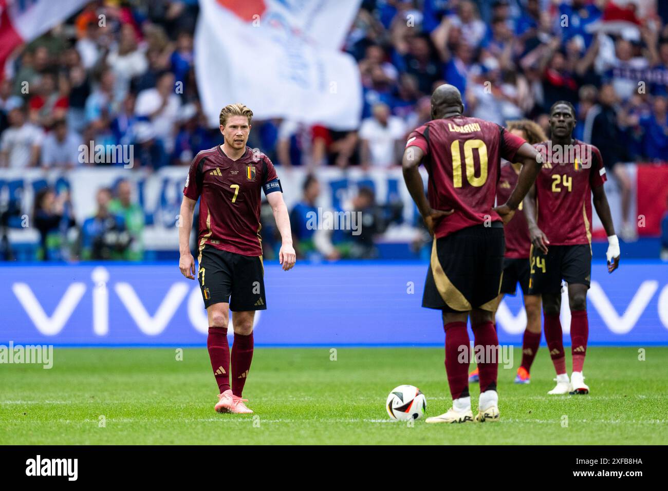 Kevin de Bruyne (Belgien, #07), Romelu Lukaku (Belgien, #10) und Team ...
