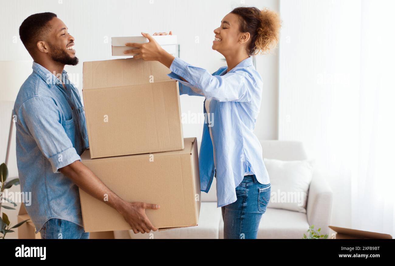 Black couple leaving home hi-res stock photography and images - Alamy