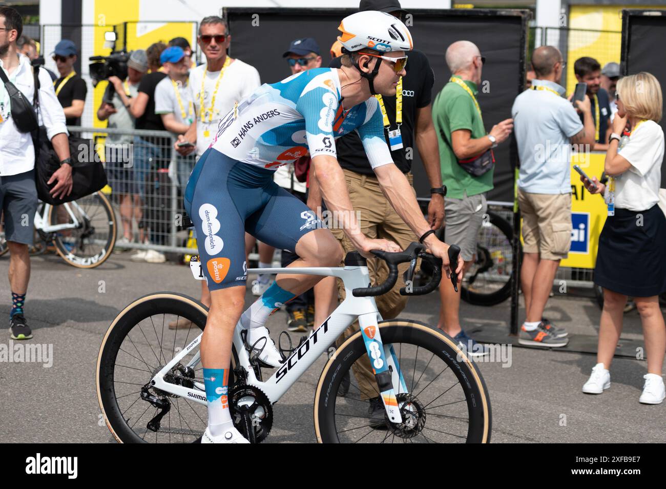 WELTEN Bram, TEAM DSM-FIRMENICH POSTNL during Stage 3 - Start, Tour De ...