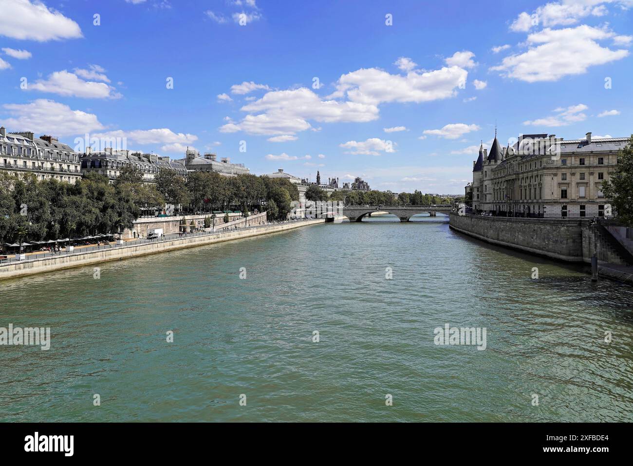 Paris, France, Europe, A river landscape with a bridge, lined with ...