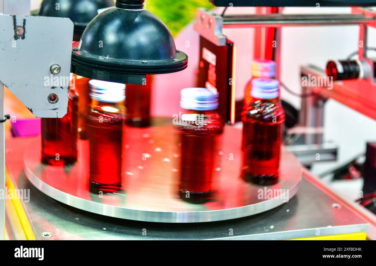 Bottle error checking machine on surface shape and position including ...