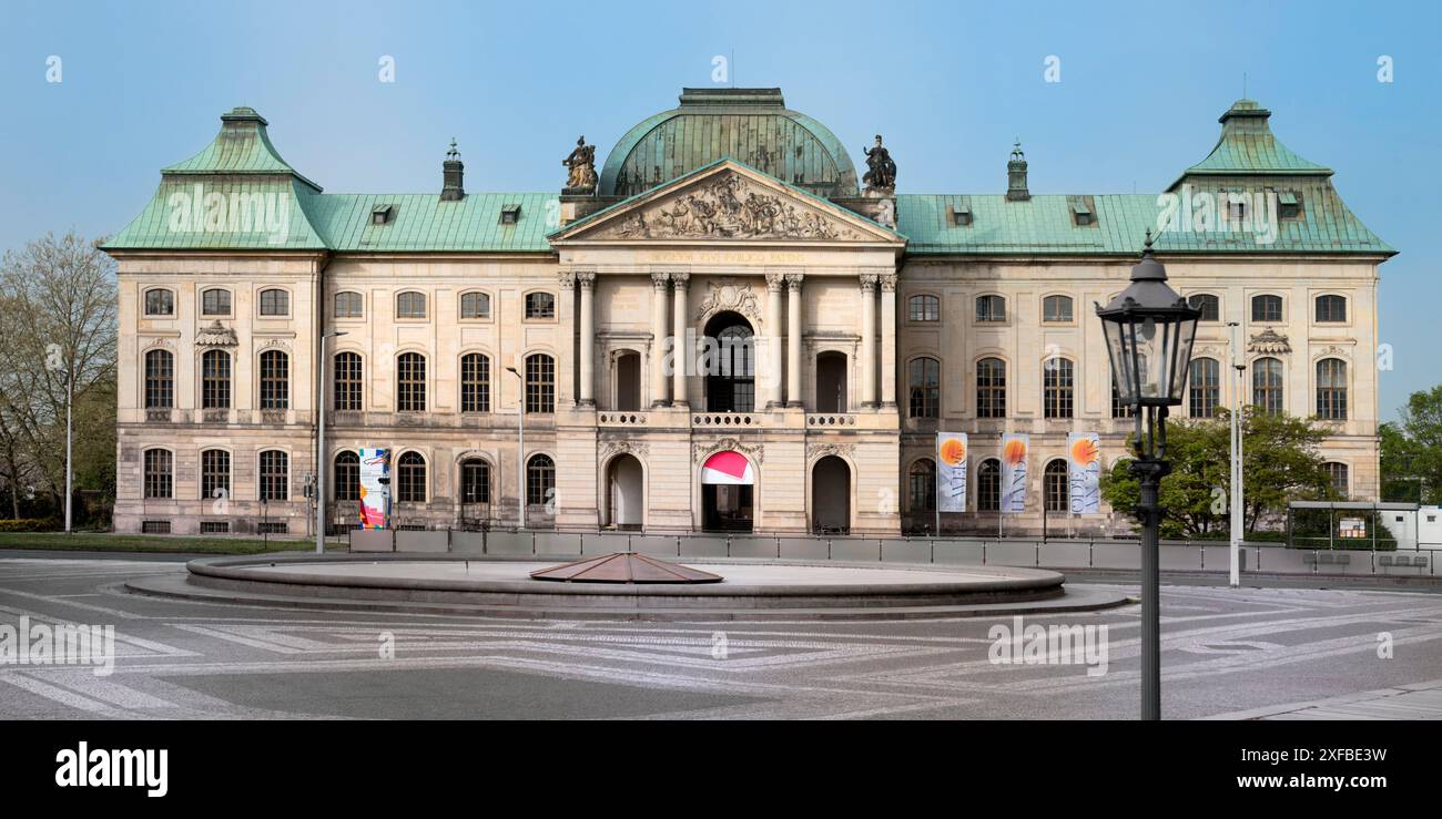 Japanese baroque hi-res stock photography and images - Alamy