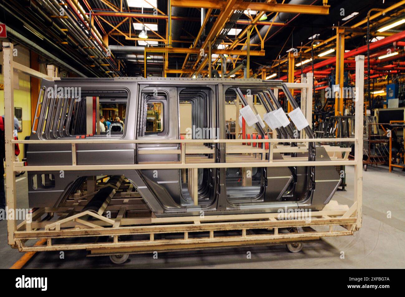 construction of the mercedes G class in graz construction of the ...