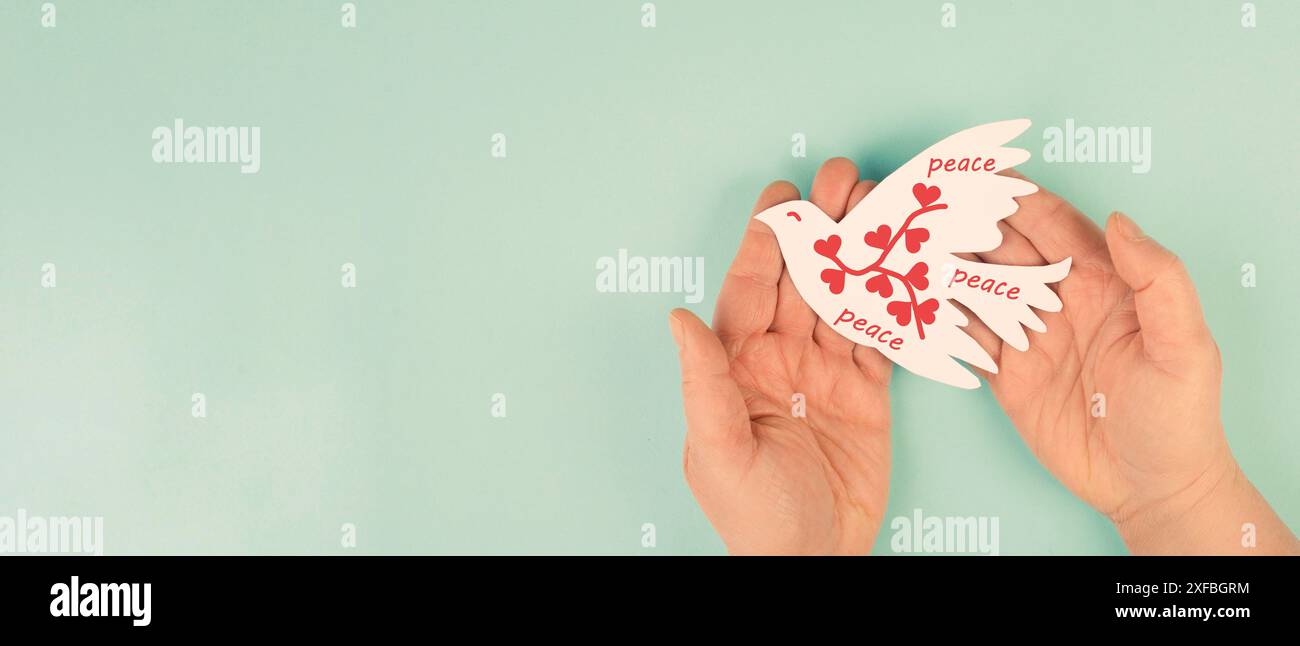 Peace dove hearts hi-res stock photography and images - Alamy
