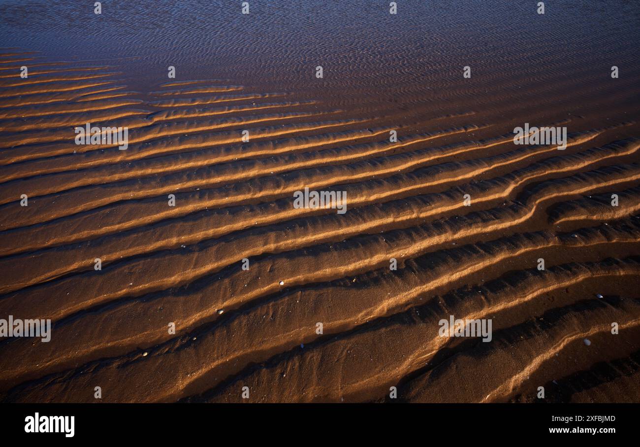 Sand ripples, wavy lines in the sand, structure, sandy beach, Meia ...