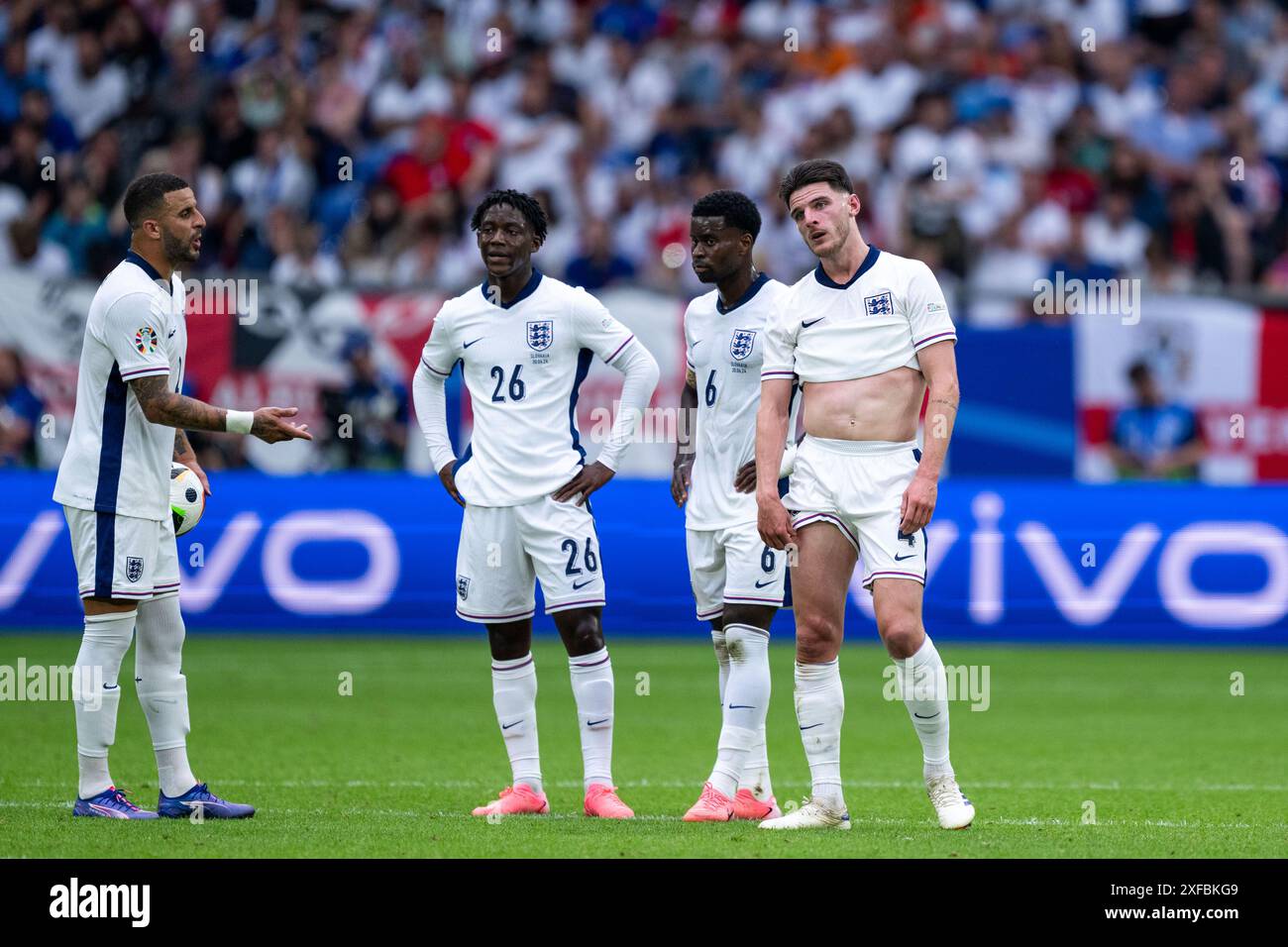 Kyle Walker (England, #02), Kobbie Mainoo (England, #26), Marc Guehi ...