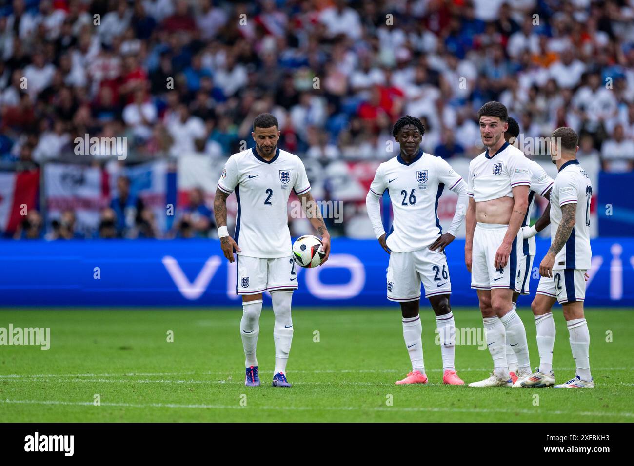 Kyle Walker (England, #02), Kobbie Mainoo (England, #26), Declan Rice ...