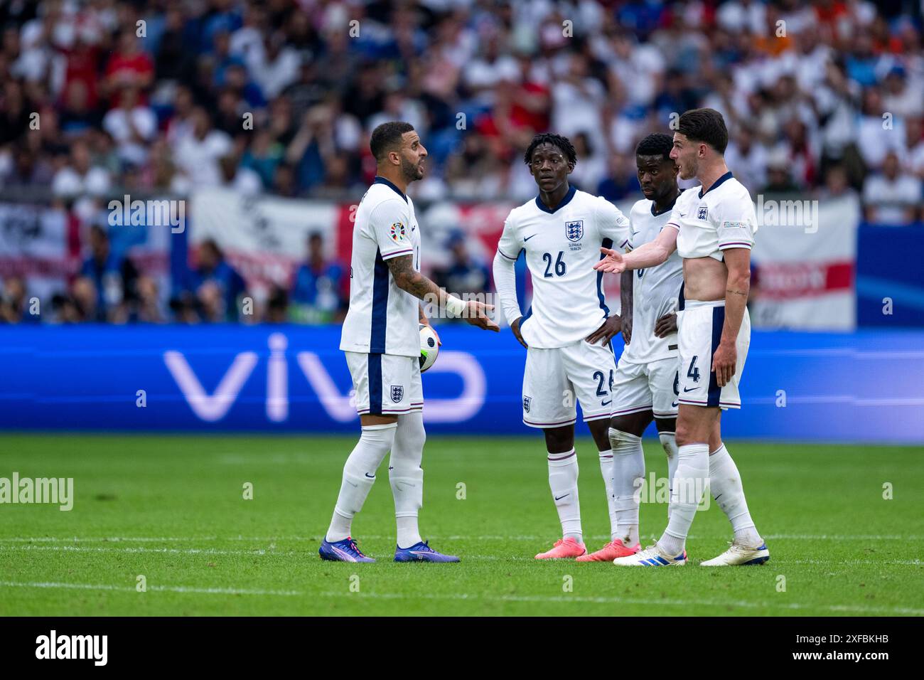 Kyle Walker (England, #02), Kobbie Mainoo (England, #26), Marc Guehi ...