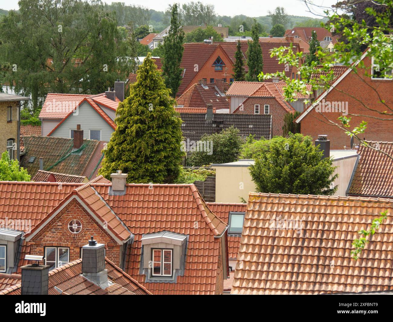 Predominantly red roofs hi-res stock photography and images - Alamy