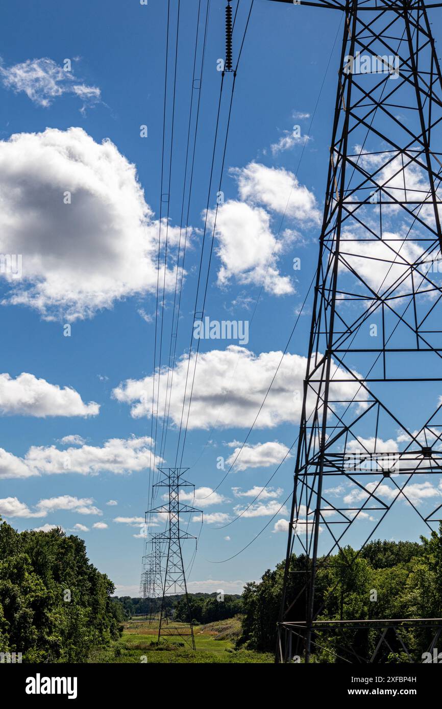 Electric power transmission and distribution hi-res stock photography ...