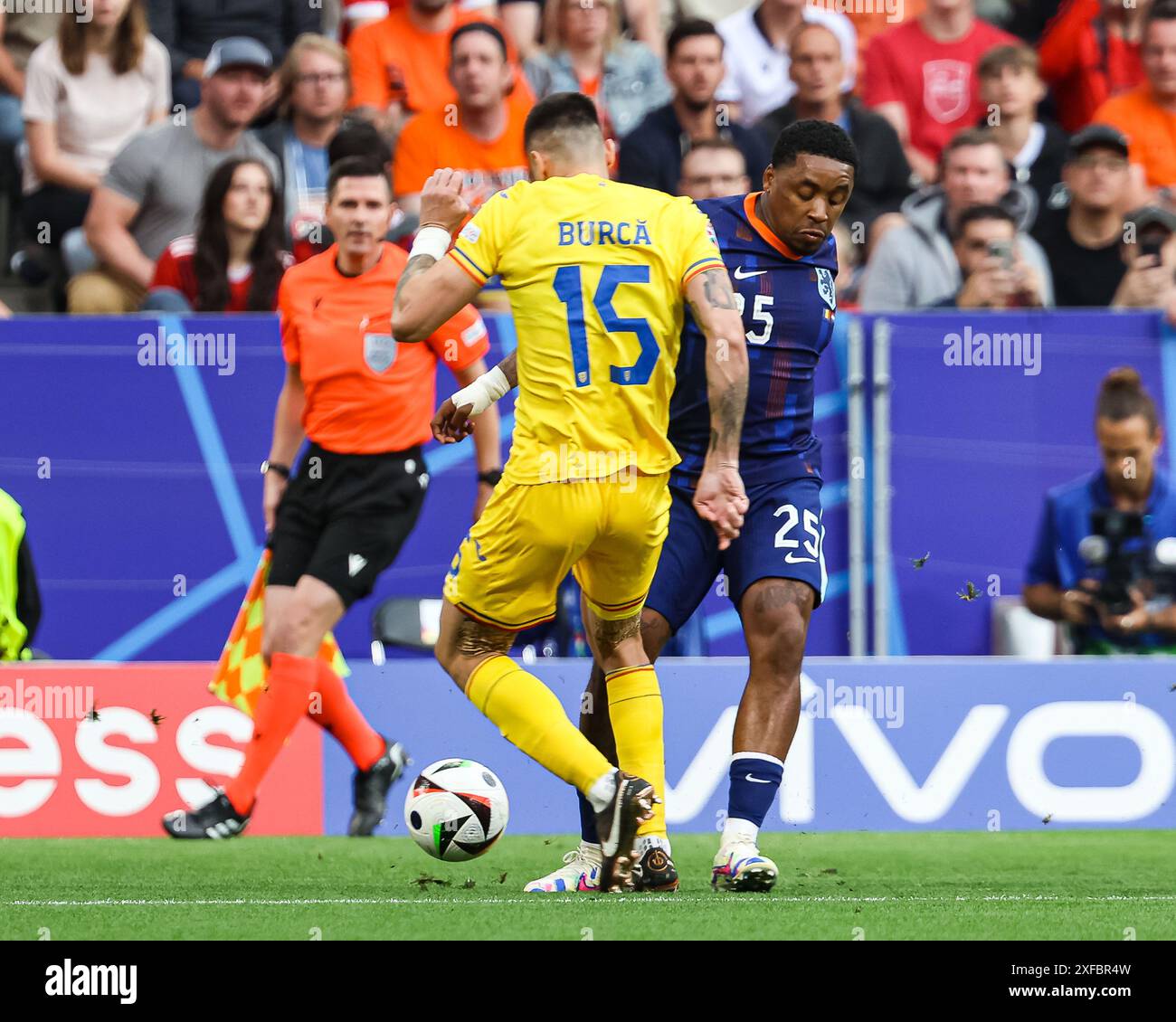 Steven Bergwijn (Niederlande, #25) vsAndonie Andrei Burca (Rumaenien ...