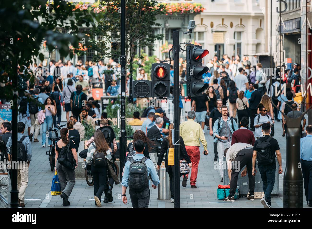 London, UK - June 27, 2024: Busy London Street Scene With Crowds ...