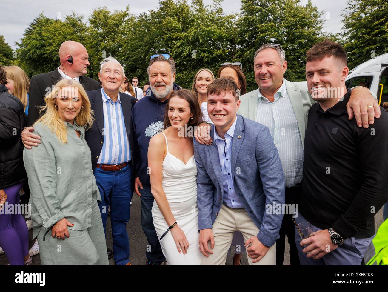 Actor Russell Crowe (sixth from left) with Laura Bonner (eighth from ...