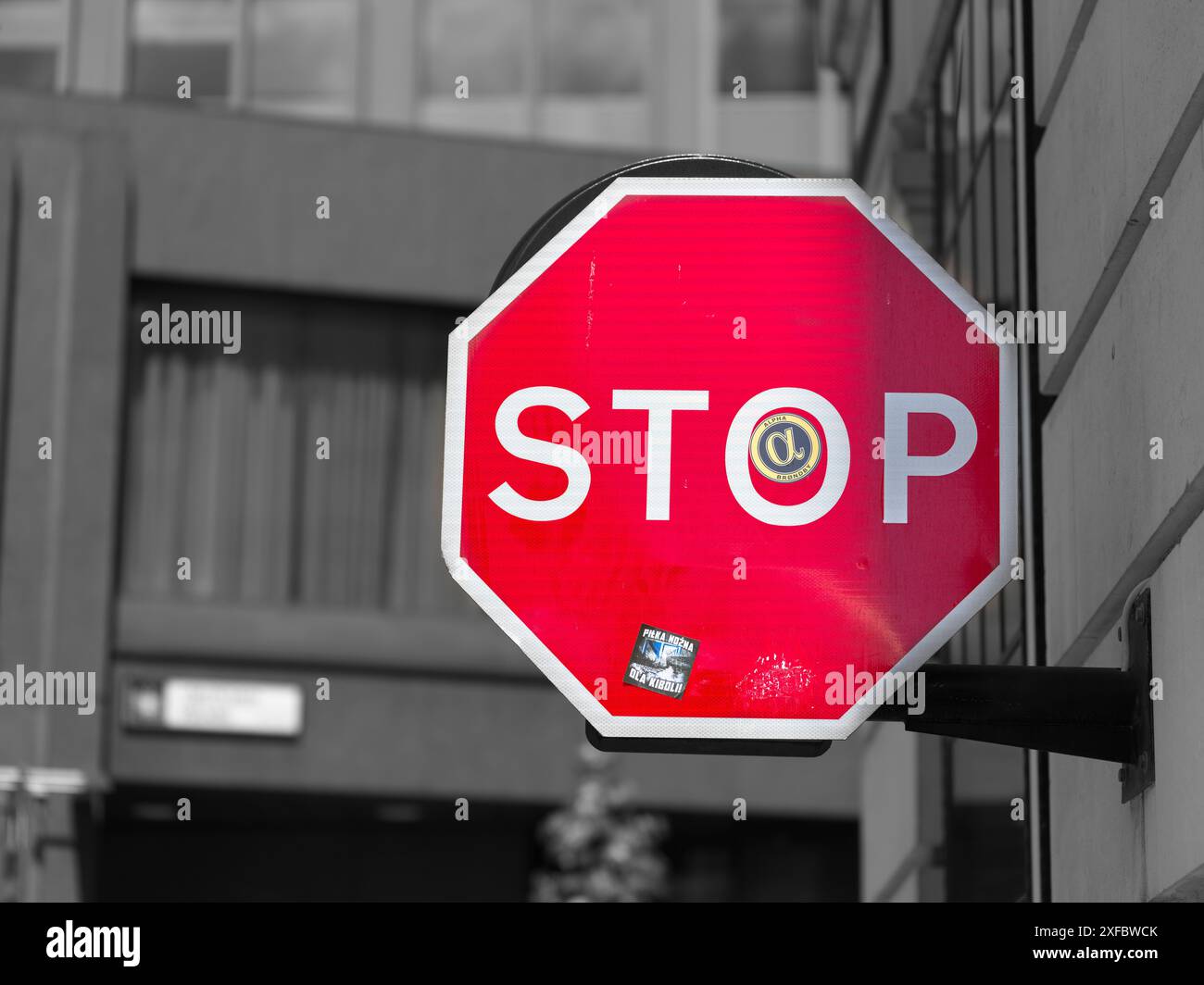 Hexagon stop sign hi-res stock photography and images - Alamy