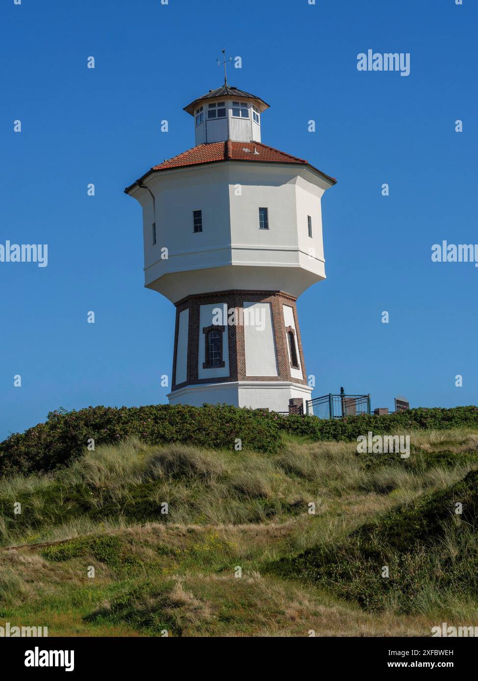 White lighthouse stands hi-res stock photography and images - Alamy