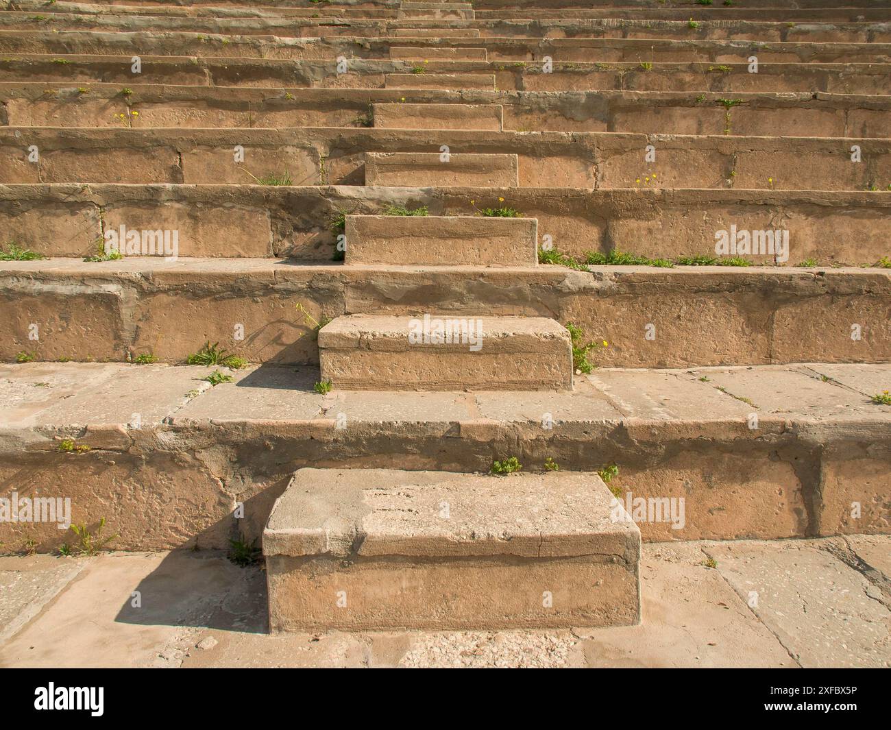 Ancient stone stairway stone stairs hi-res stock photography and images ...