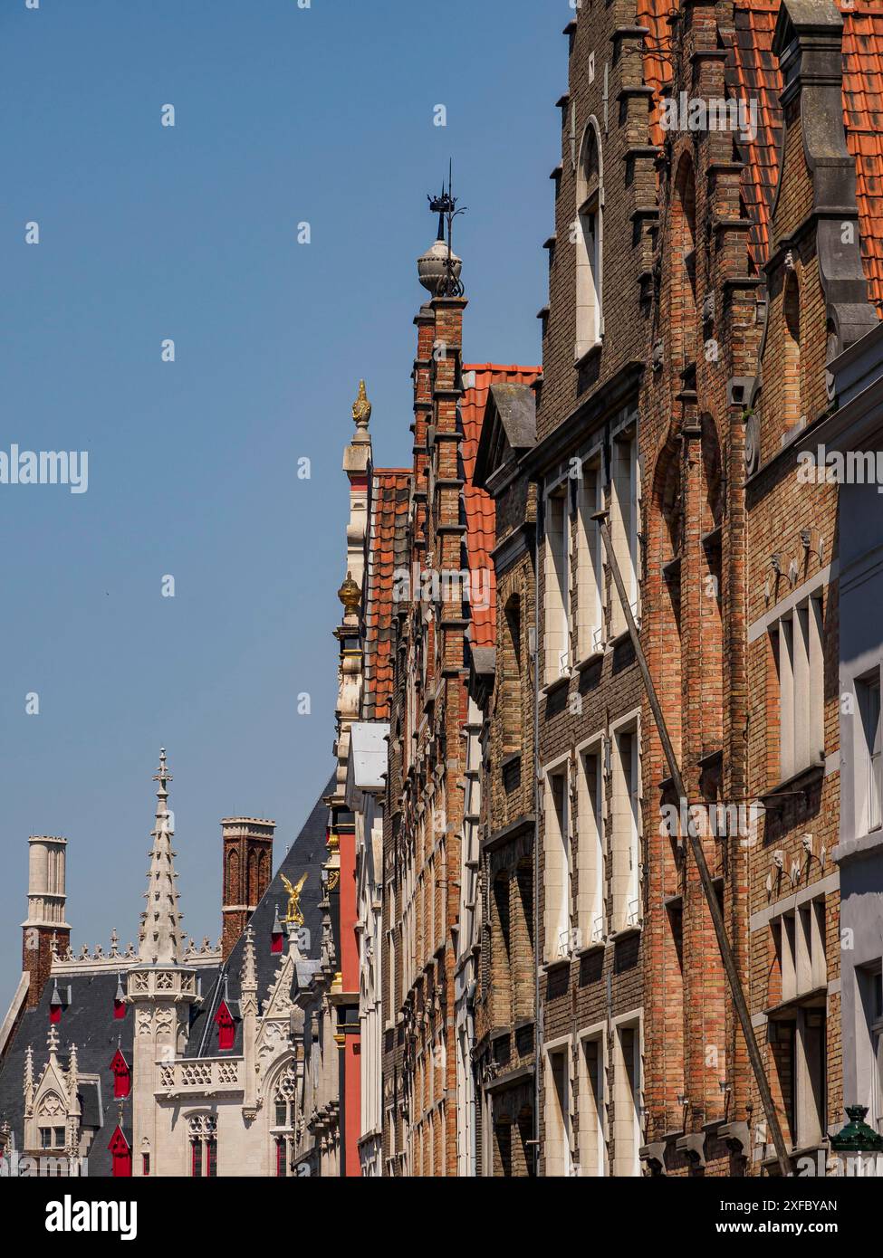 Row of gabled houses in a historic cityscape, Bruges, Flanders, Belgium ...