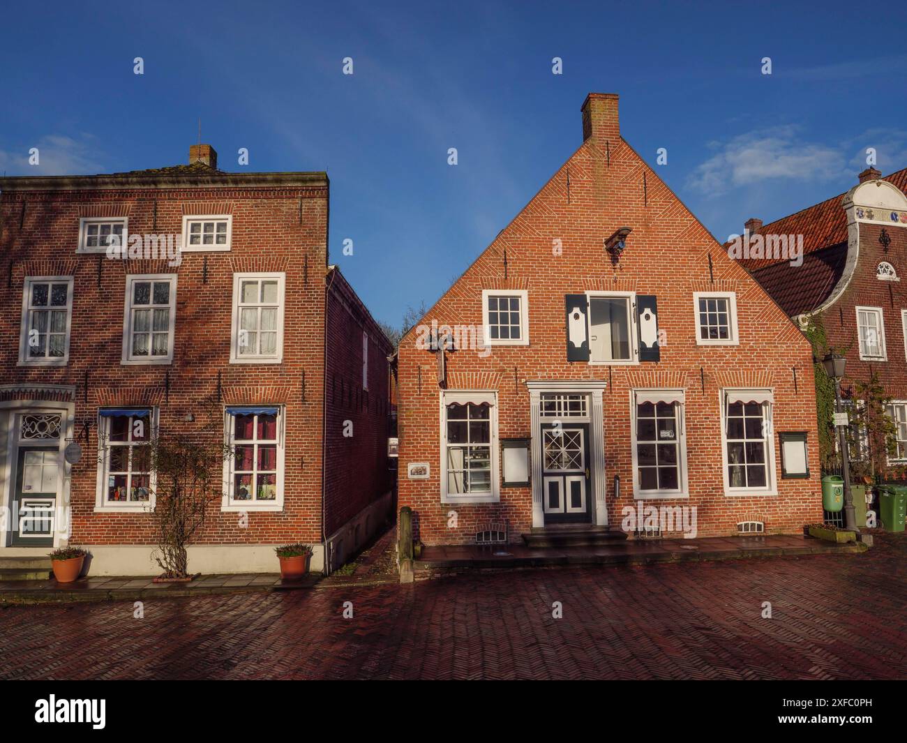 Beautiful shot two houses hi-res stock photography and images - Alamy