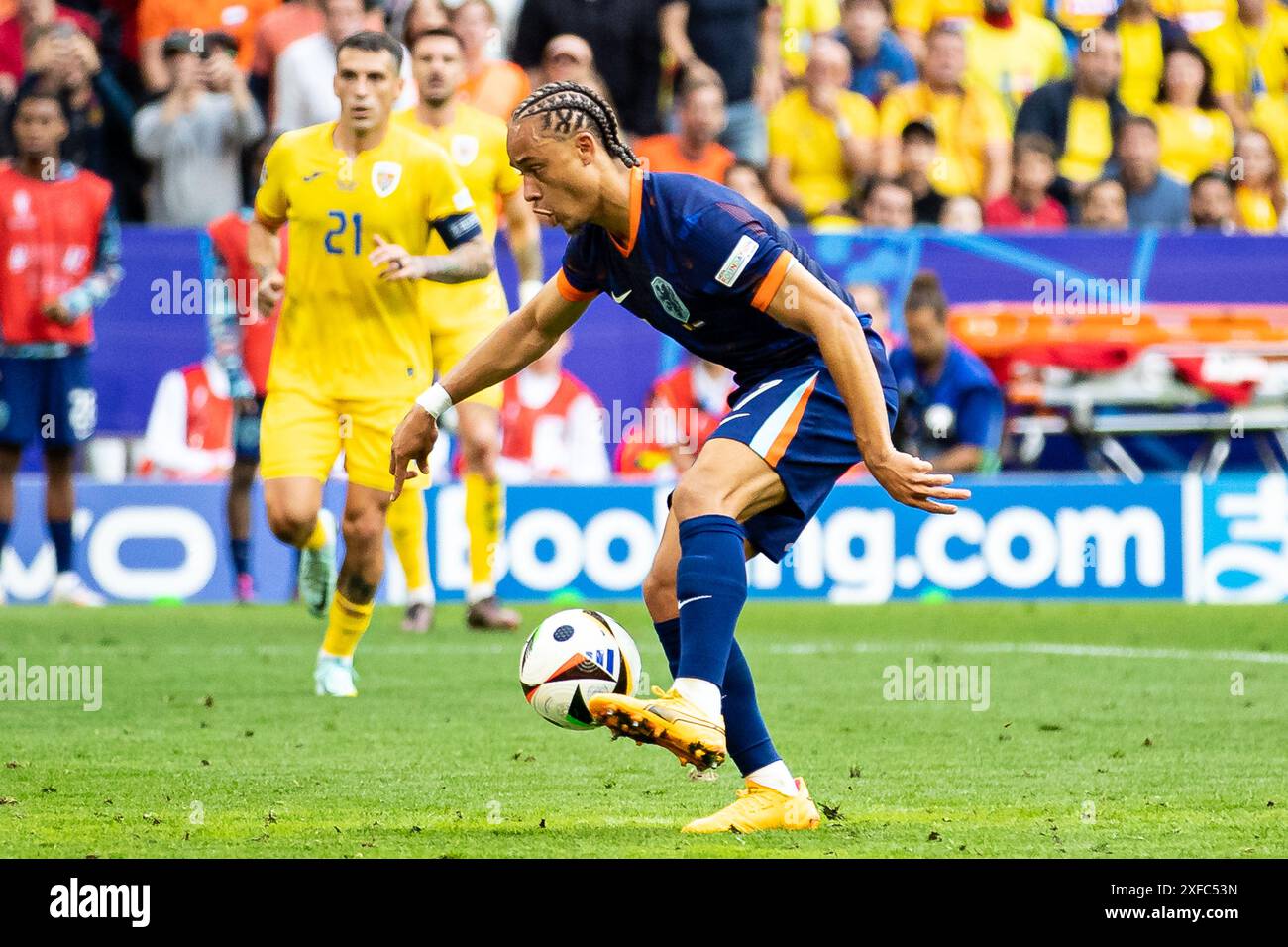 Angriff von Xavi Simons (Niederlande, #07) vs Andrei Florin Ratiu ...