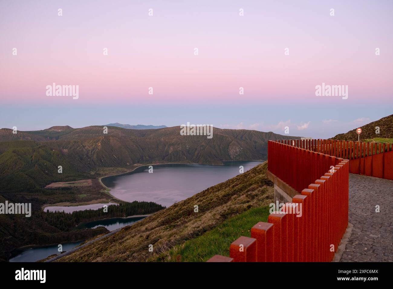 Beautiful view at golden hour to Lagoa do Fogo from viewpoint of Pico ...