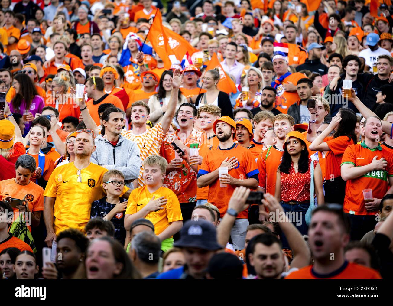 MUNICH - Dutch fans watch the eighth final match at the European ...