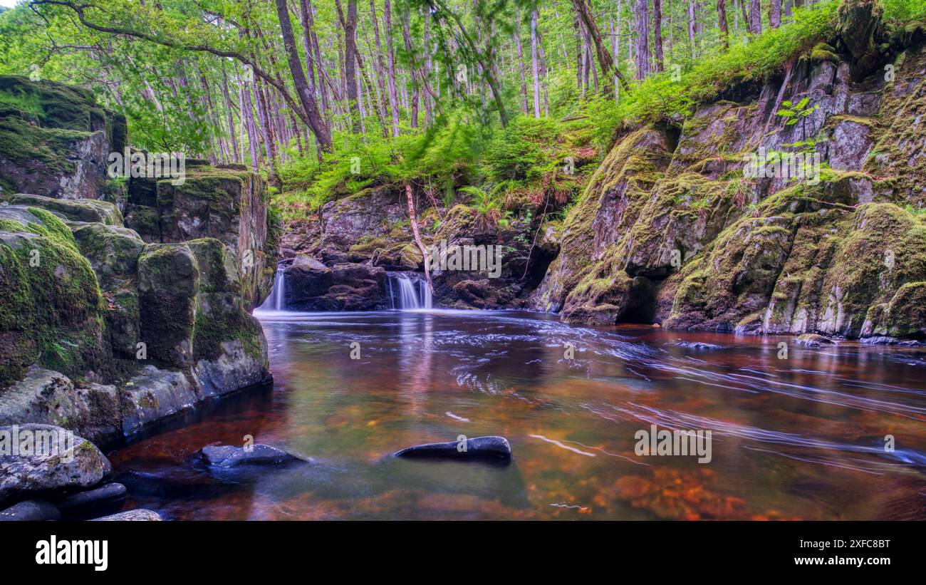 The wee cauldron hi-res stock photography and images - Alamy