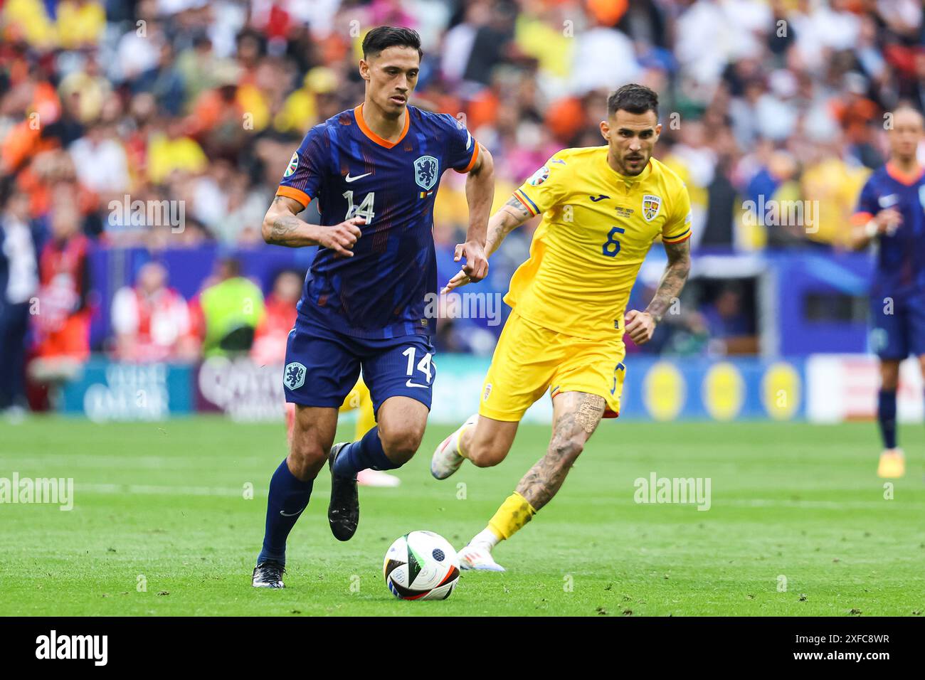 Tijjani Reijnders (Niederlande, #14) vs Marius-Mihai Marin (Rumaenien ...
