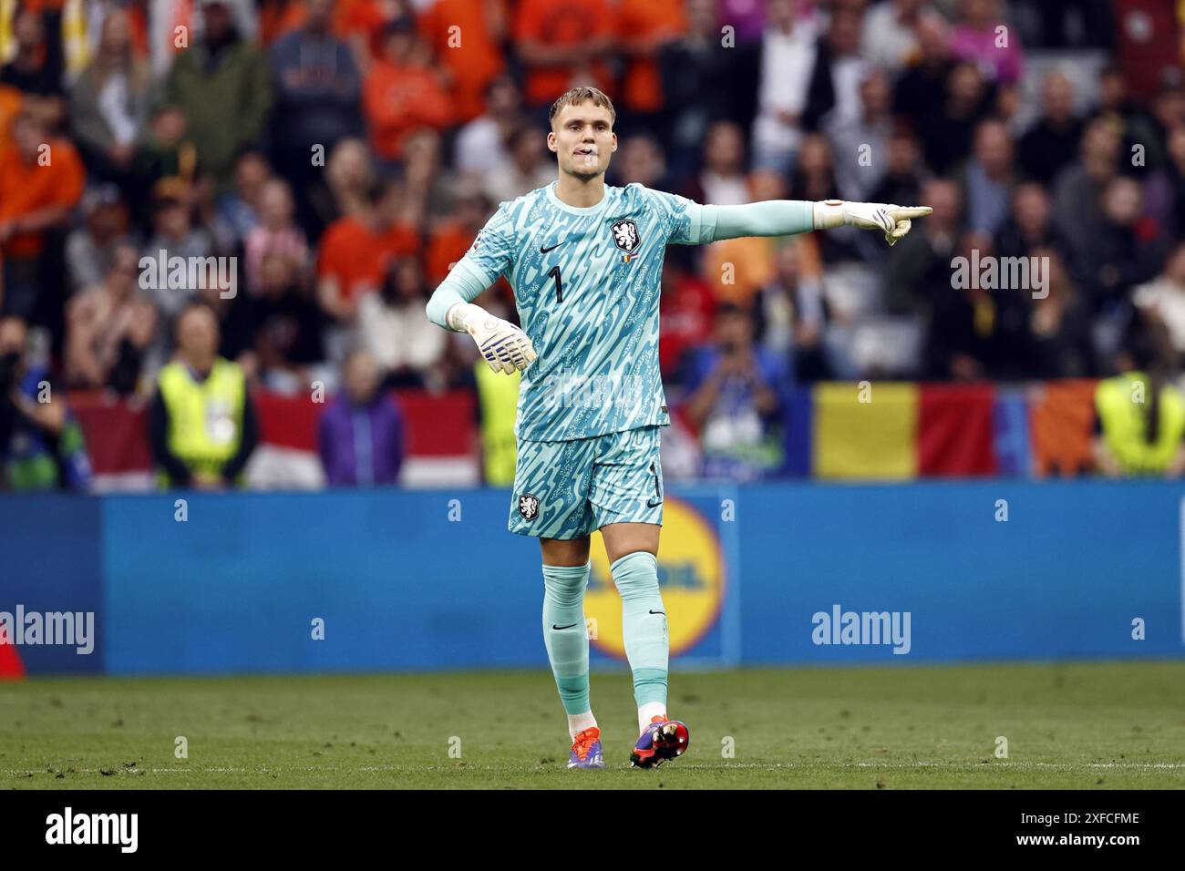 MUNICH - Holland goalkeeper Bart Verbruggen during the UEFA EURO 2024 ...