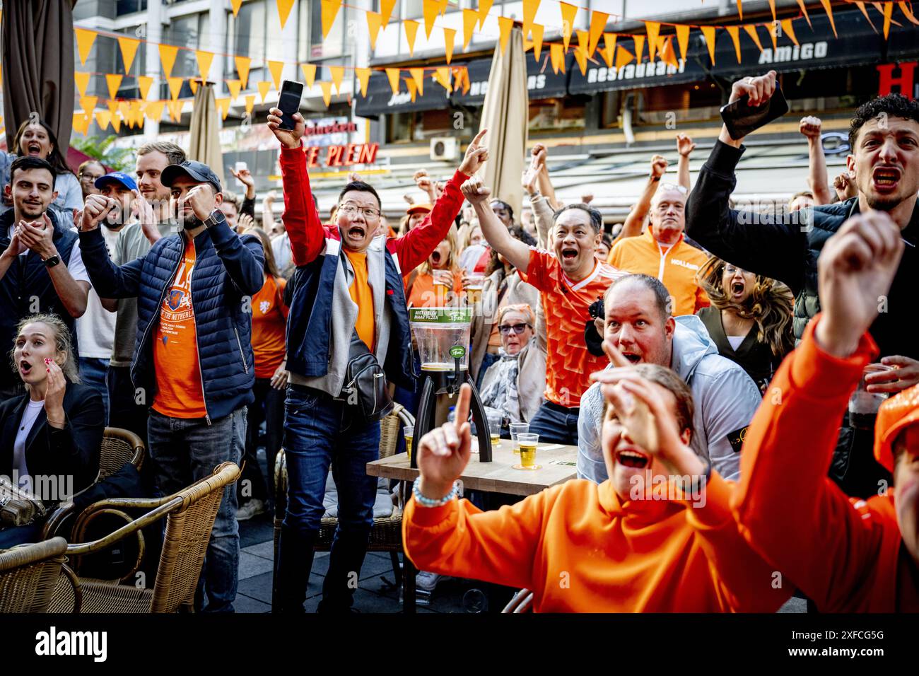 ROTTERDAM - Supporters during the eighth final match at the European ...