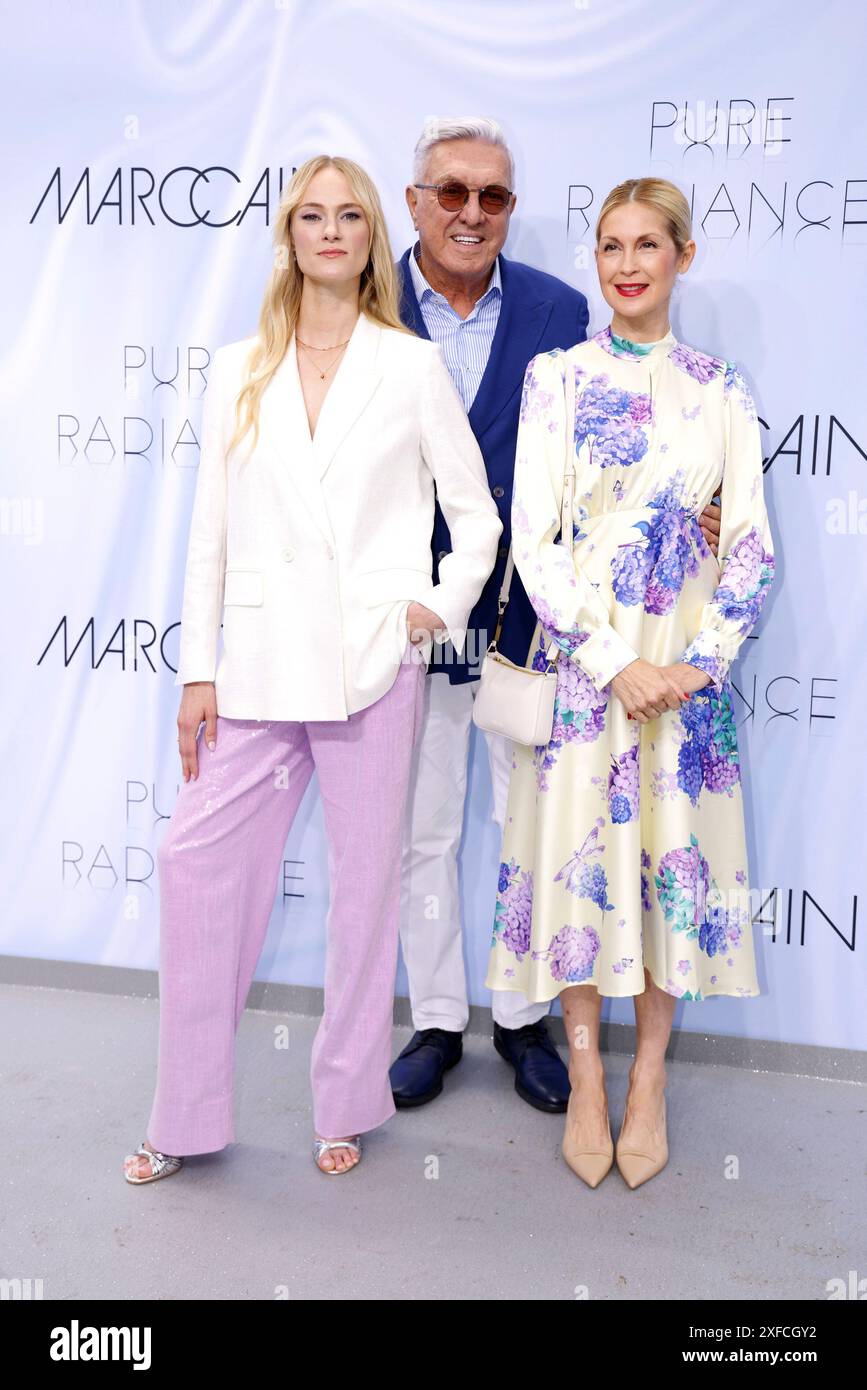 Jessica Madsen, Helmut Schlotterer und Kelly Rutherford bei der Marc ...