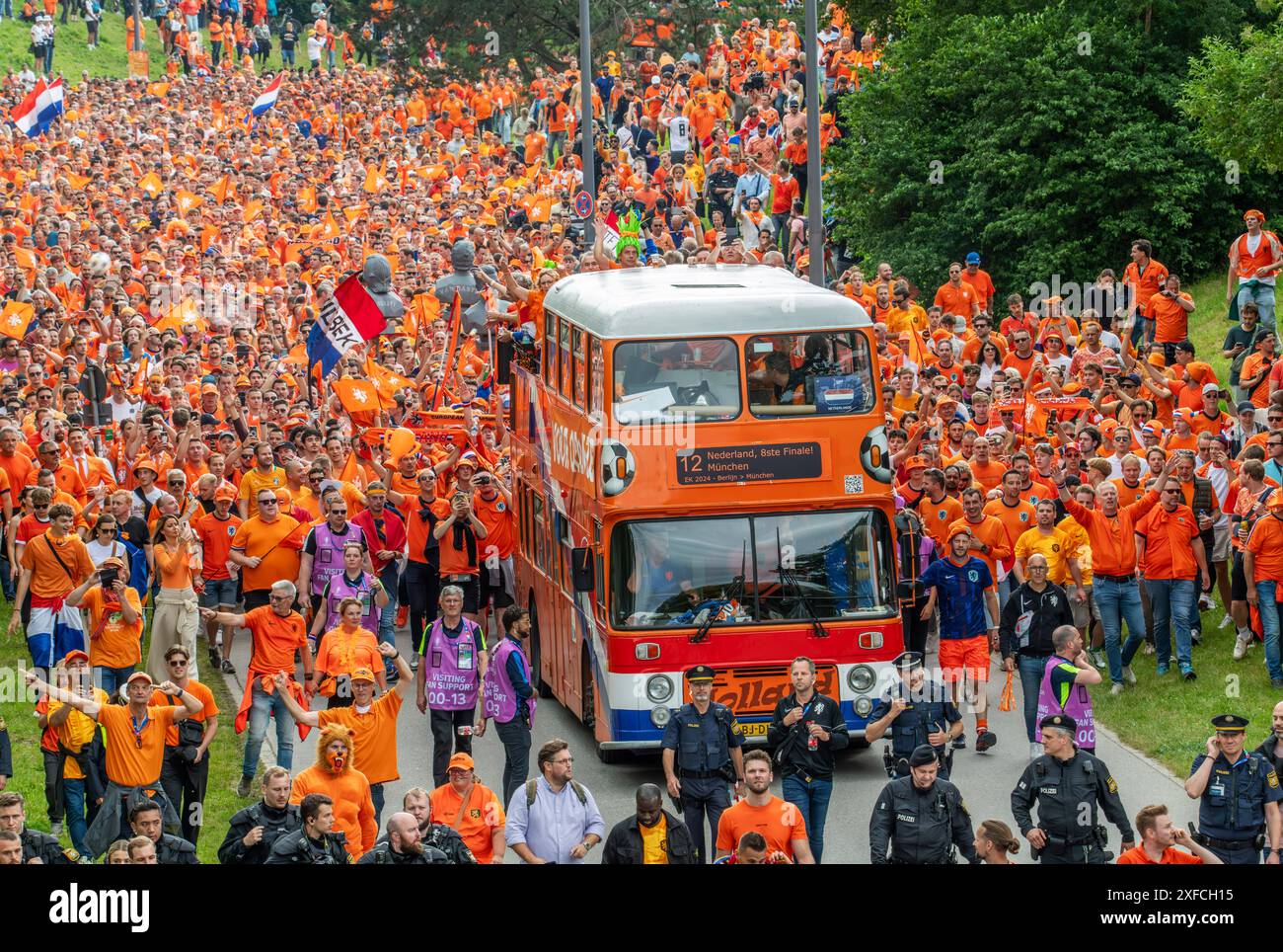Netherlands fans bus hi-res stock photography and images - Alamy