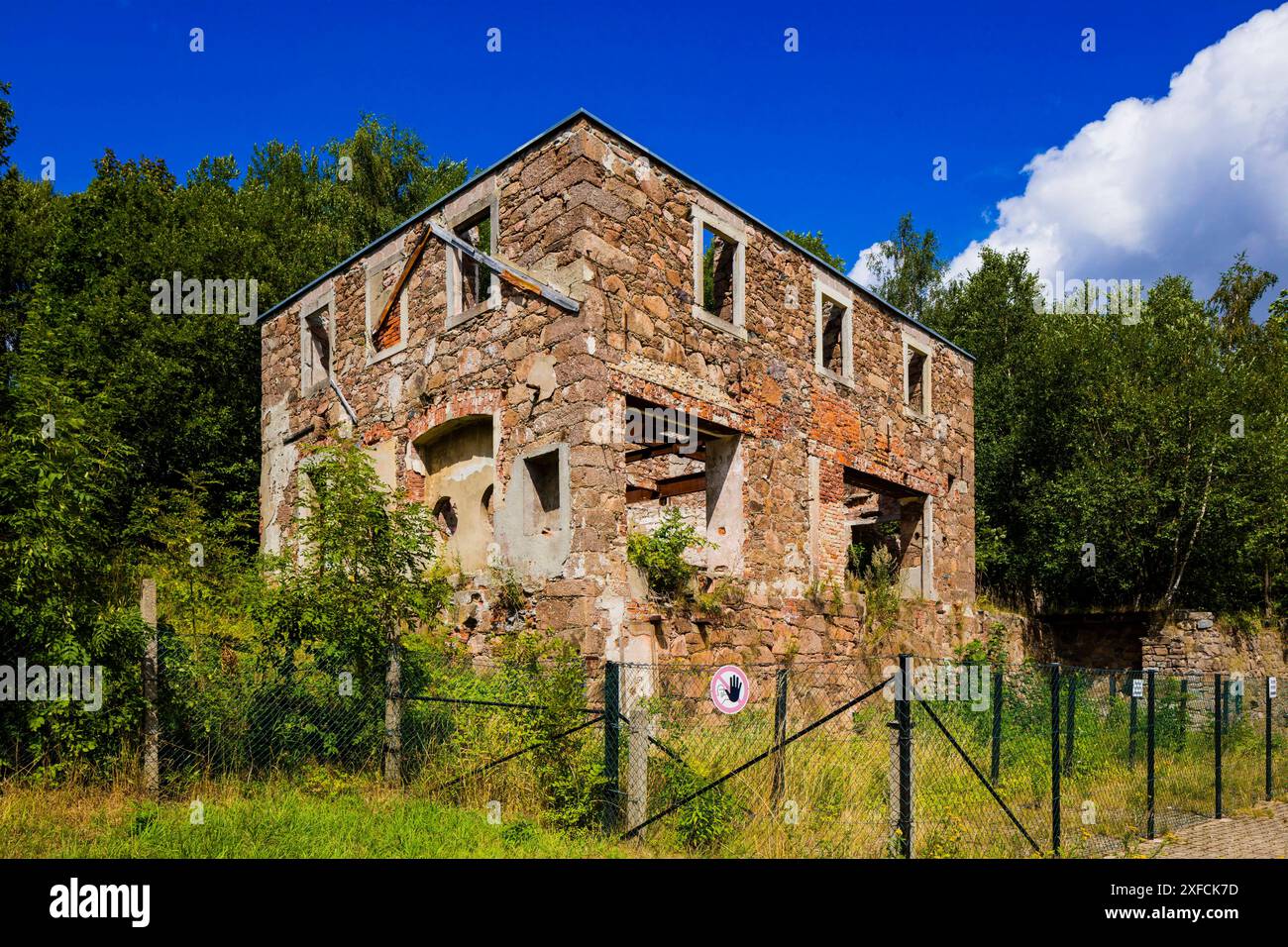 237 metre deep hi-res stock photography and images - Alamy