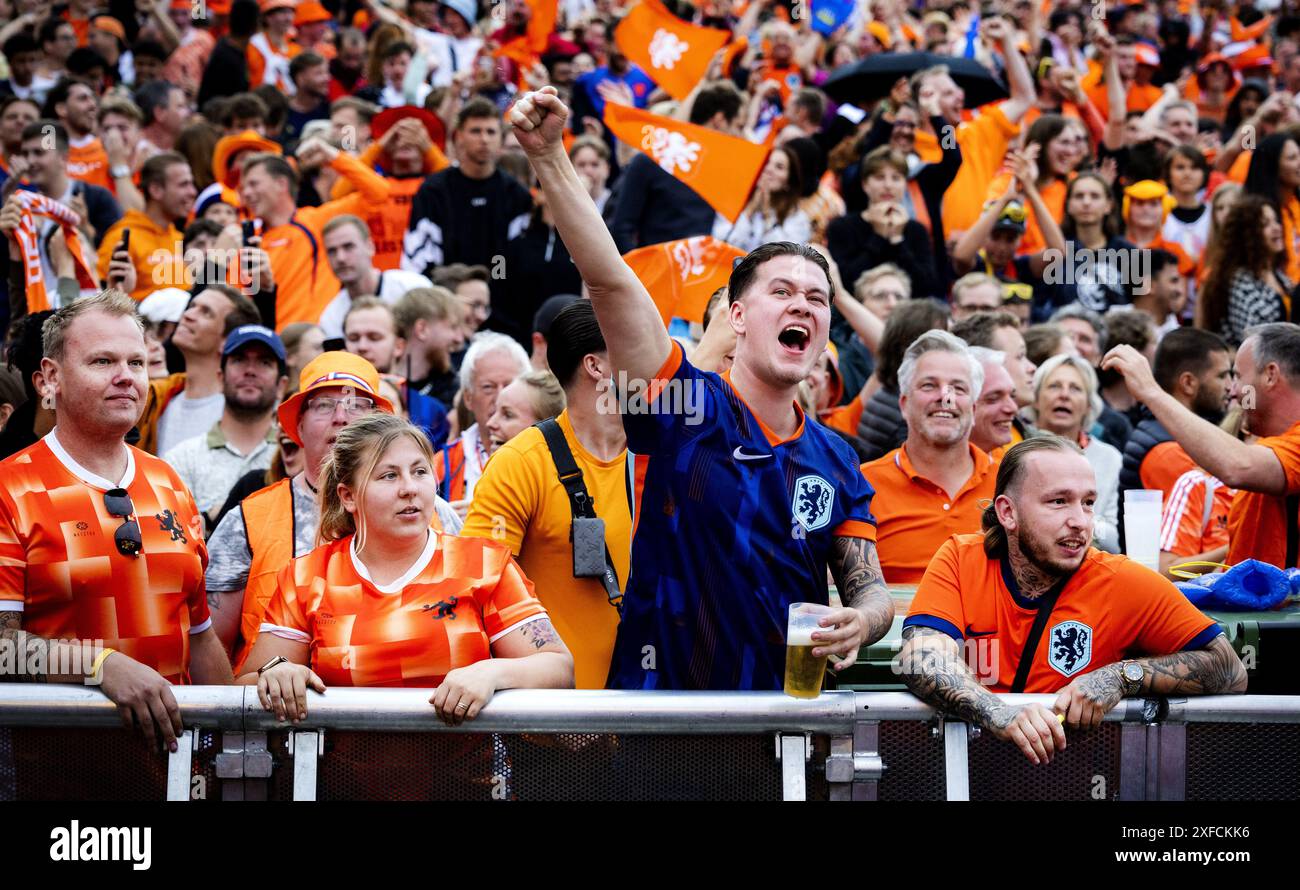 MUNICH - Dutch fans watch the eighth final match at the European ...