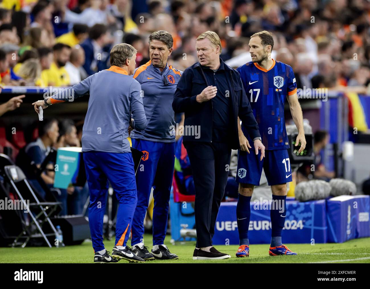 MUNICH - Holland coach Ronald Koeman and Daley Blind of Holland (l-r ...